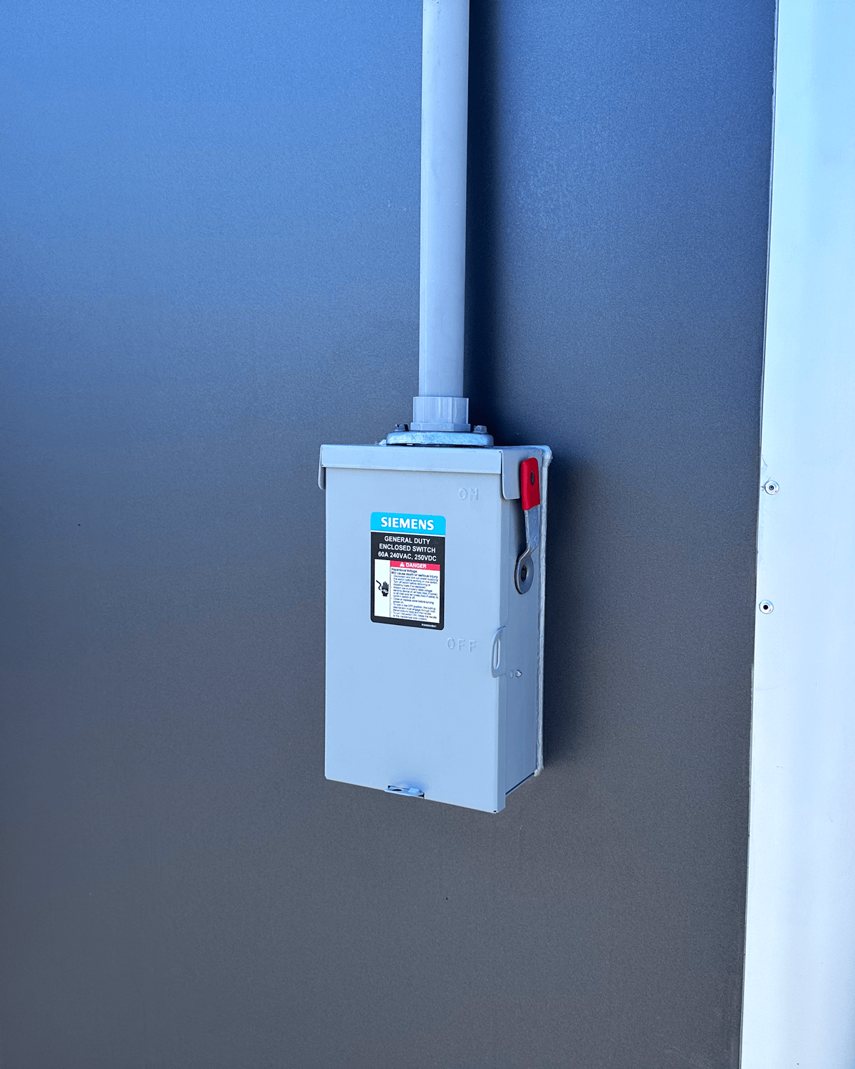 Electrical Disconnect Switch for Guard Booths | Guardian Booth